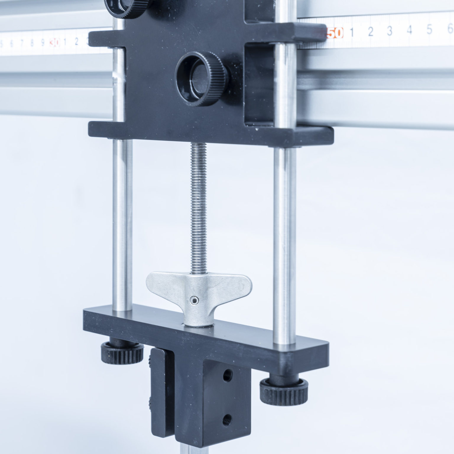 SV600 - Buckling of Struts - Armfield
