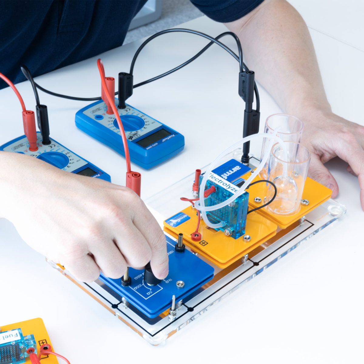 RE14 - Advanced Fuel Cell Technology - Armfield