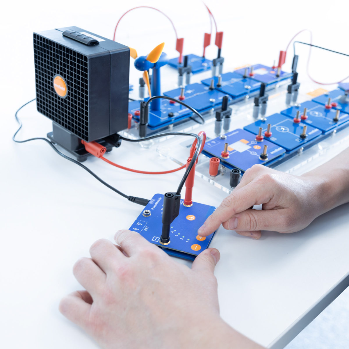 RE18 - Advanced Smart Grid Technology - Armfield